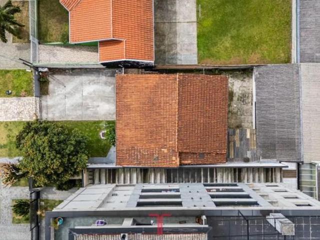 Terreno a venda no Bairro Orleans