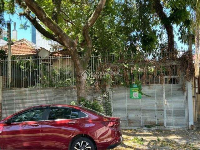 Terreno à venda no bairro Auxiliadora