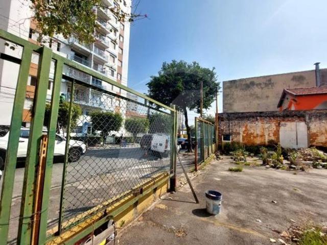 Terreno à Venda no Bairro Água Fria 877,20 m² Região de Santana