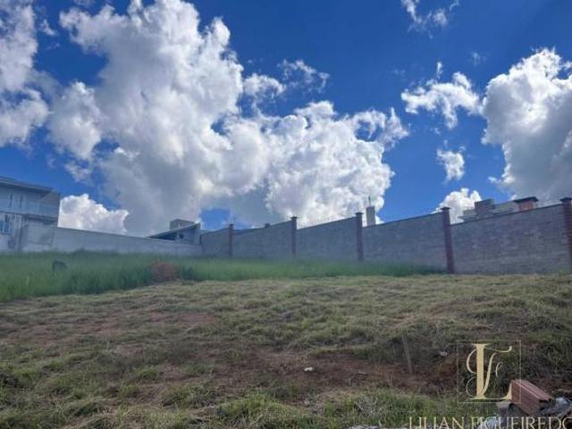 Terreno à venda no bairro Centreville Poços de Caldas/MG