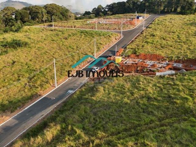 Terreno à venda no bairro Centro em Pinhalzinho/SP