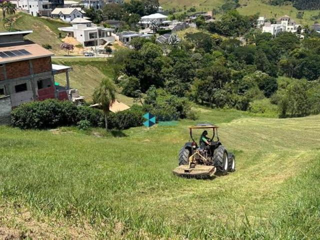 Terreno à venda no bairro Condomínio Residencial Mirante do Vale Jacareí/SP