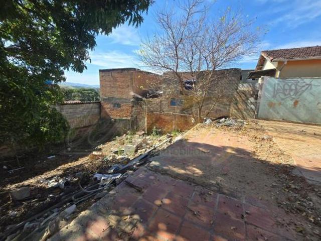 Terreno à venda no bairro Consulte Extrema/MG