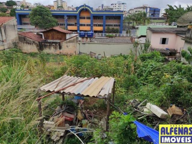 Terreno à venda no Bairro Eldorado
