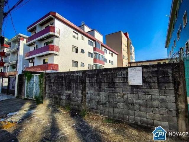 Terreno à venda no bairro Guilhermina, em Praia Grande/SP