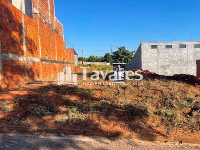 Terreno à venda no bairro Jardim Aeroporto Umuarama/PR