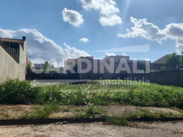 Terreno a venda no bairro Jardim Embaré!