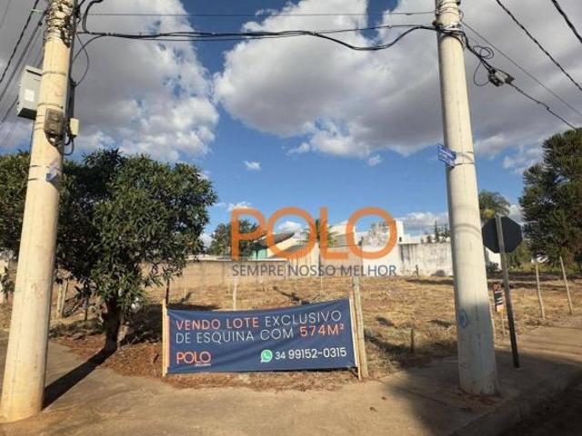 Terreno à venda no bairro Jardim Karaíba em Uberlândia