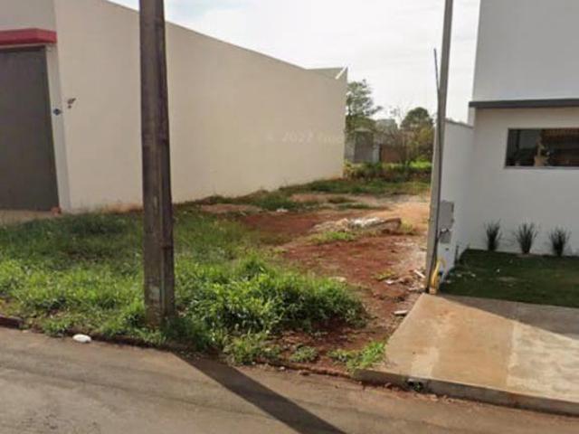 Terreno à venda no bairro Jardim Petrópolis, Arapongas/PR.Este imóvel oferece uma excelente oportuni