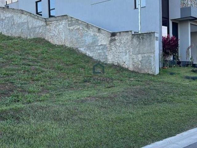 Terreno à venda no bairro Jardins Nápoles Senador Canedo/GO