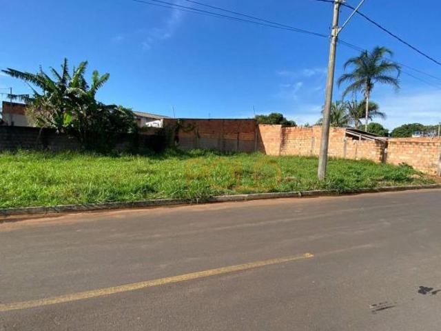 Terreno à venda no bairro Laranjeiras em Uberlândia