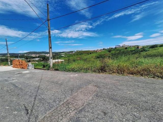 Terreno à venda no bairro Parque Bandeirantes Conselheiro Lafaiete