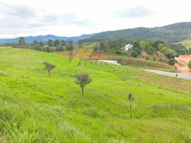 Terreno à venda no bairro Pessegueiros Extrema/MG