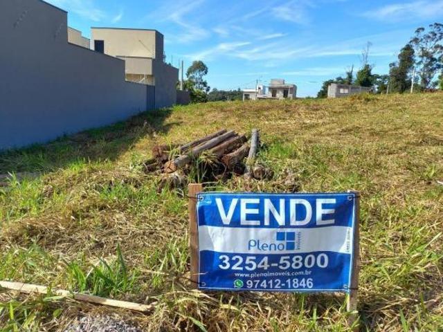 Terreno à venda no Bairro Pinheirinho em Vinhedo!