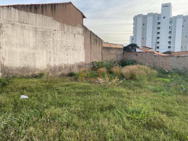 Terreno à venda no bairro Portal do Vale em Uberlândia