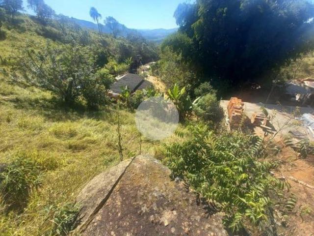 Terreno à venda no bairro Suru em Santana de Parnaíba/SP