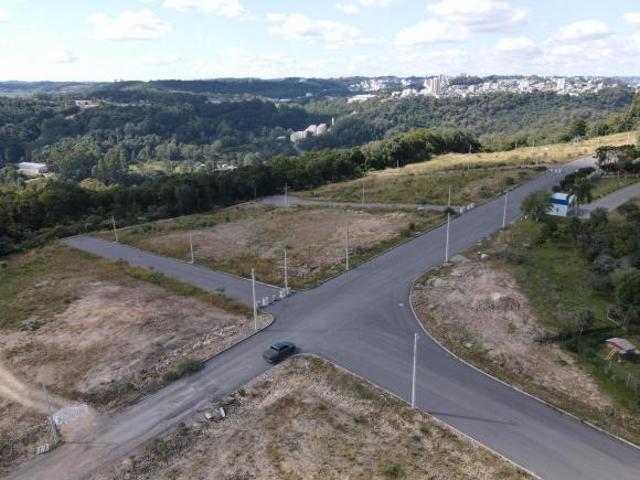 Terreno à venda no bairro São Giácomo