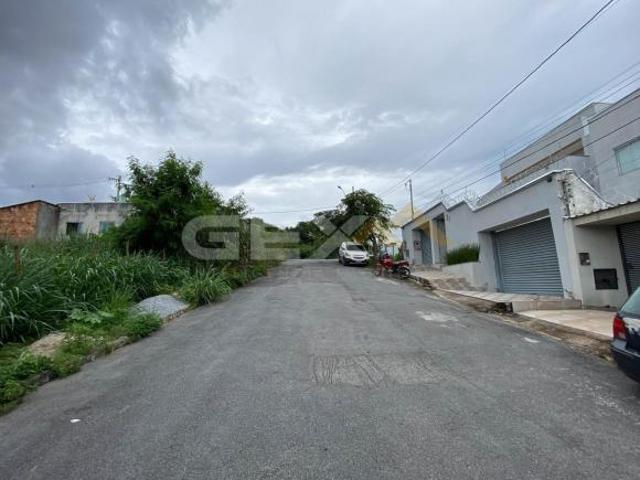Terreno à Venda no Bairro Santa Marta em Divinópolis MG