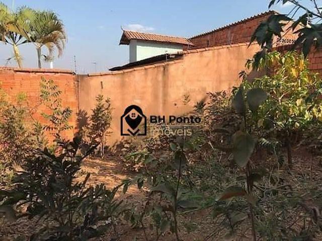 TERRENO A VENDA NO BAIRRO SANTA LÚCIA EM MONTES CLAROS, MG