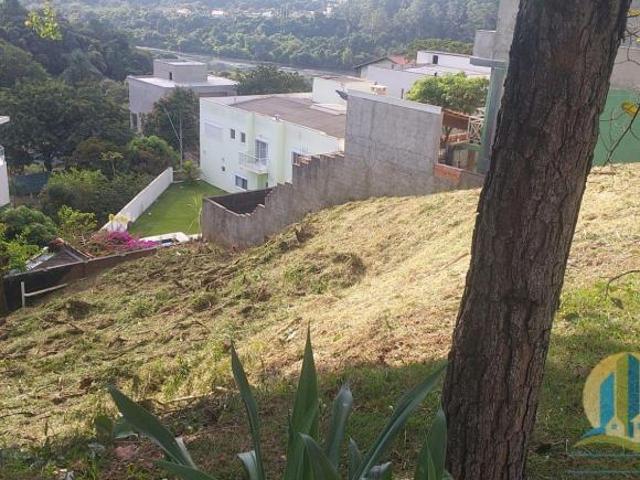 Terreno a venda no Condomínio Tarumã!
