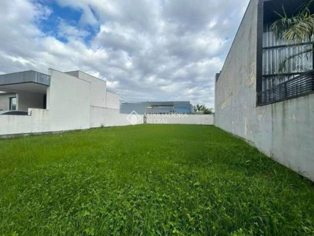 Terreno a venda no bairro Vele Ville