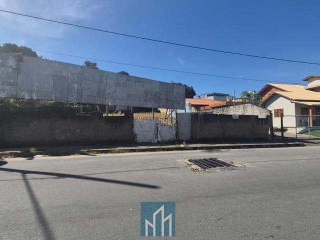 Terreno à venda no bairro Vila Cruzeiro Divinópolis/MG