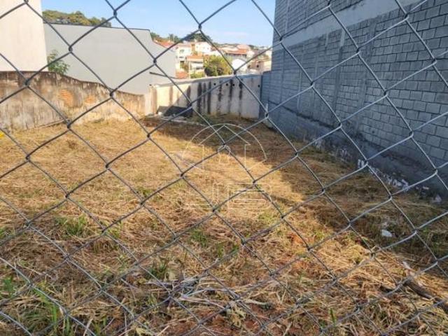 Terreno à venda no bairro Vila Marieta, em Campinas/SP