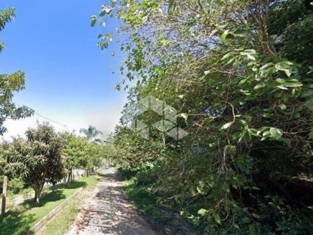 Terreno à venda no bairro Vila Nova em Porto Alegre