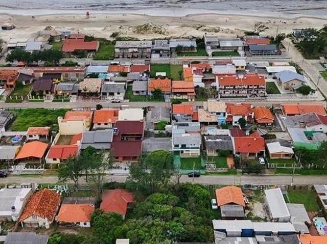 Terreno à venda no Balneário Presidente!