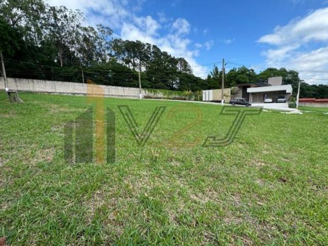 TERRENO A VENDA NO BELISSIMO CONDOMINIO RESIDENCIAL VILLA D&apos ORO EM VINHEDO SP