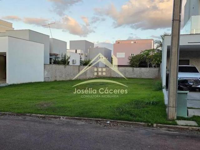 Terreno à Venda no Belvedere 1 375 m² Plano e Murado