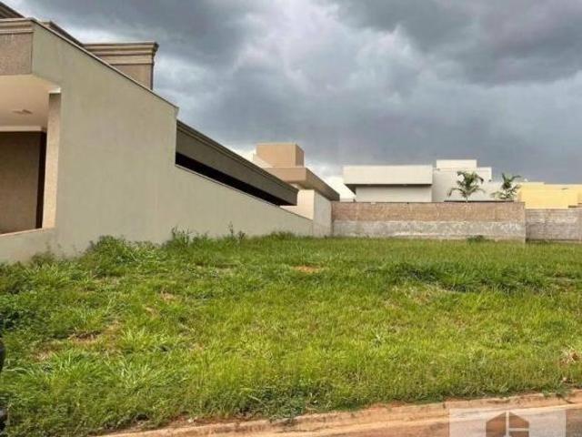 Terreno à venda no Gaivota II com 400m² / Próximo a Represa municipal