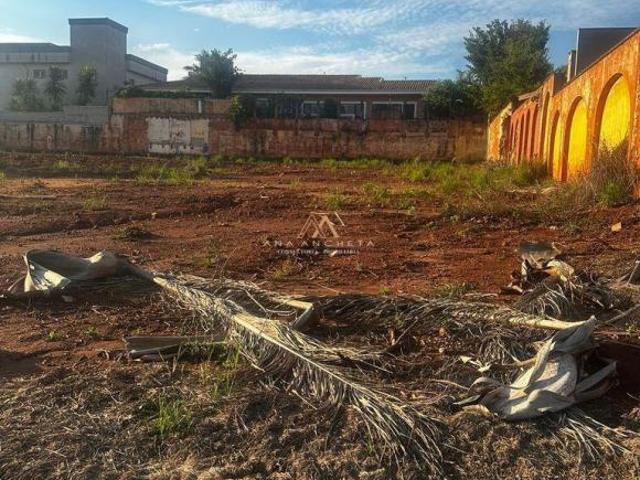 Terreno à venda no Damha I, com 900m2