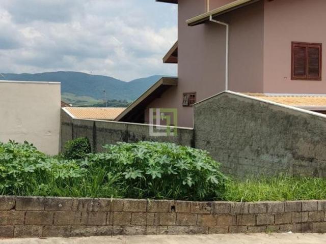 Terreno à venda no Horto Santo Antonio