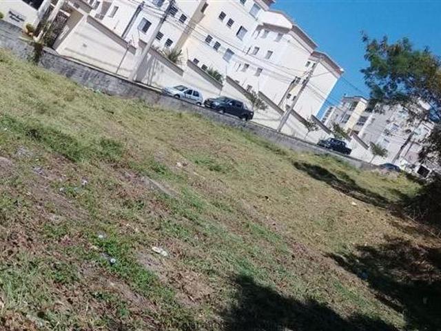 Terreno à venda no Jardim Messina
