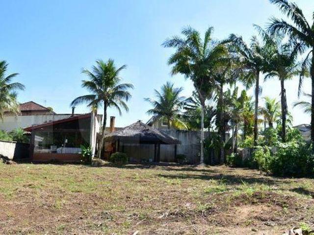 Terreno à venda no Jardim Acapulco