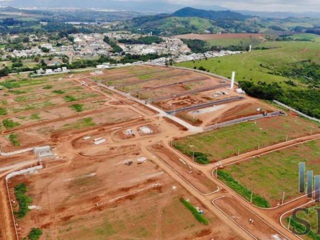 Terreno à venda no Jardim Colonial