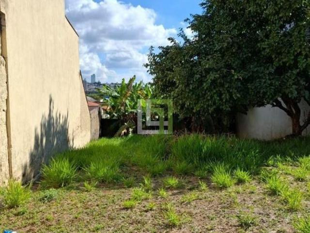Terreno à venda no Jardim da Fonte