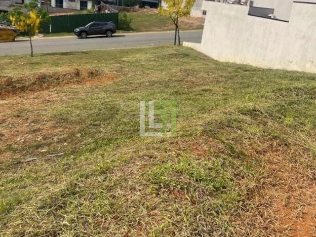 Terreno à venda no Jardim das Samambaias