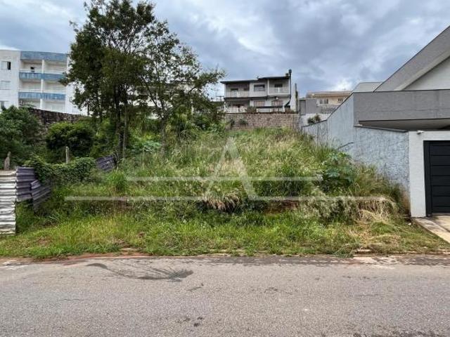 Terreno à venda no Jardim do Lago