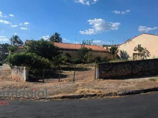 Terreno à venda no Jardim Esplanada com 438m² em Boituva/SP