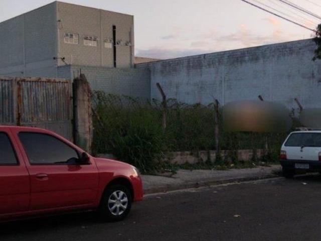 Terreno à venda no Jardim Leocádia