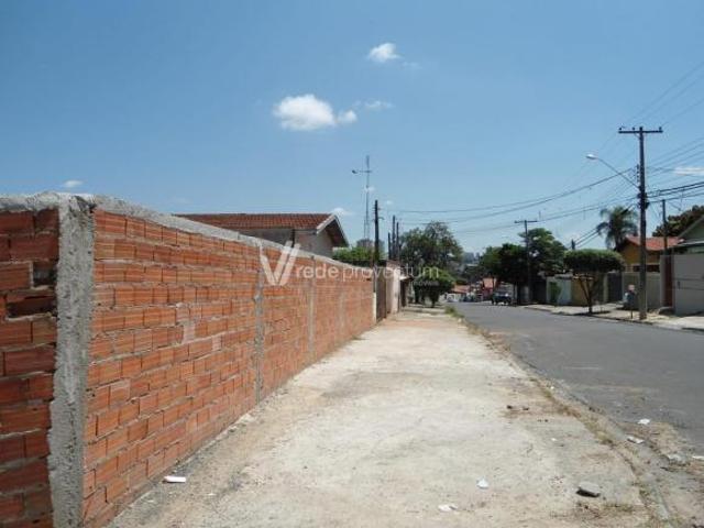 Terreno à venda no Jardim Paulicéia!