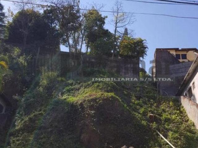 Terreno à venda no Jardim Peri Peri 460m²