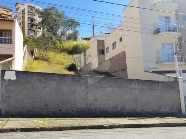Terreno à venda no Jardim Quisisana