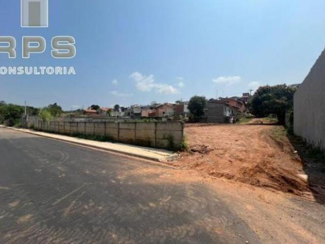 Terreno a venda no Jardim São Felipe em Atibaia, terreno plano com projeto aprovado para 02 casas e