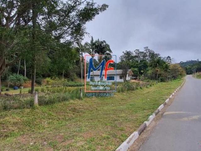 Terreno à venda no Jardim Santa Júlia, Itapecerica da Serra/SP, 22.000m² de área com duas casas e g