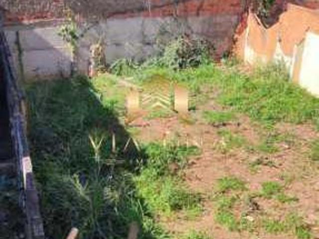 Terreno à venda no Jardim Taipas