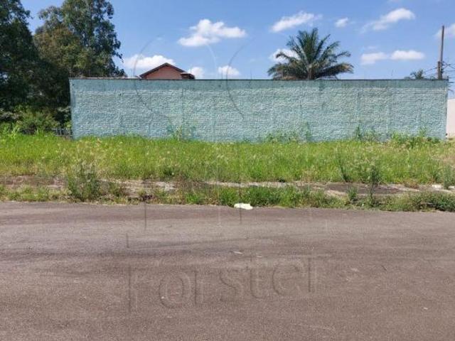 Terreno a venda no Jardim Village