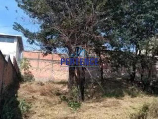 Terreno à venda no Jardim Vitória